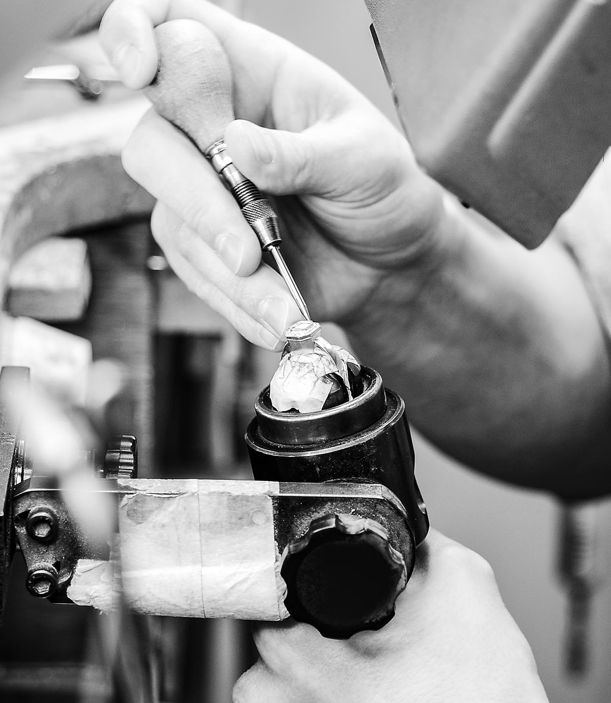 How to Choose a Custom Jeweler to fit your needs